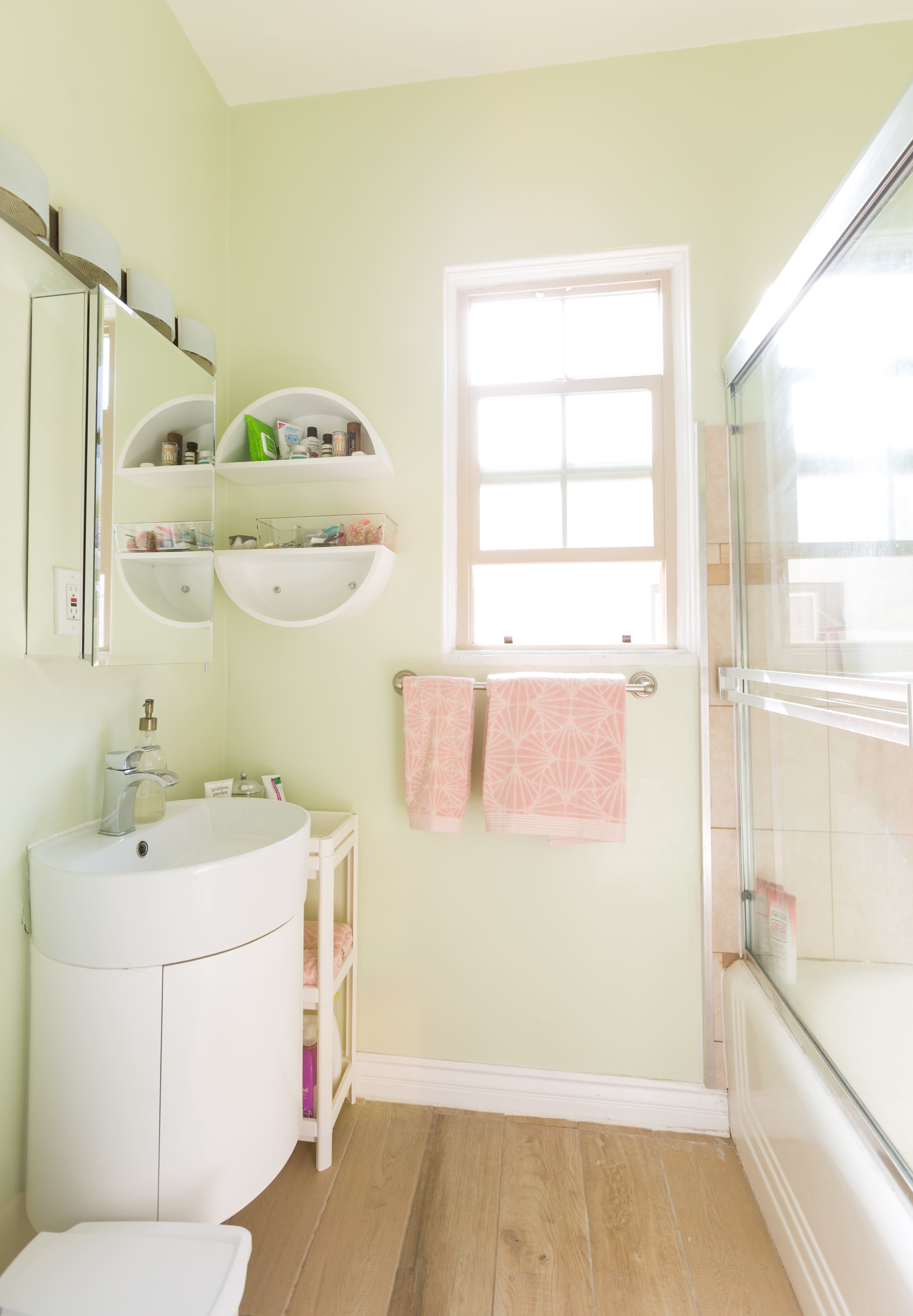 25 Inspiring Green Bathroom Ideas Apartment Therapy
